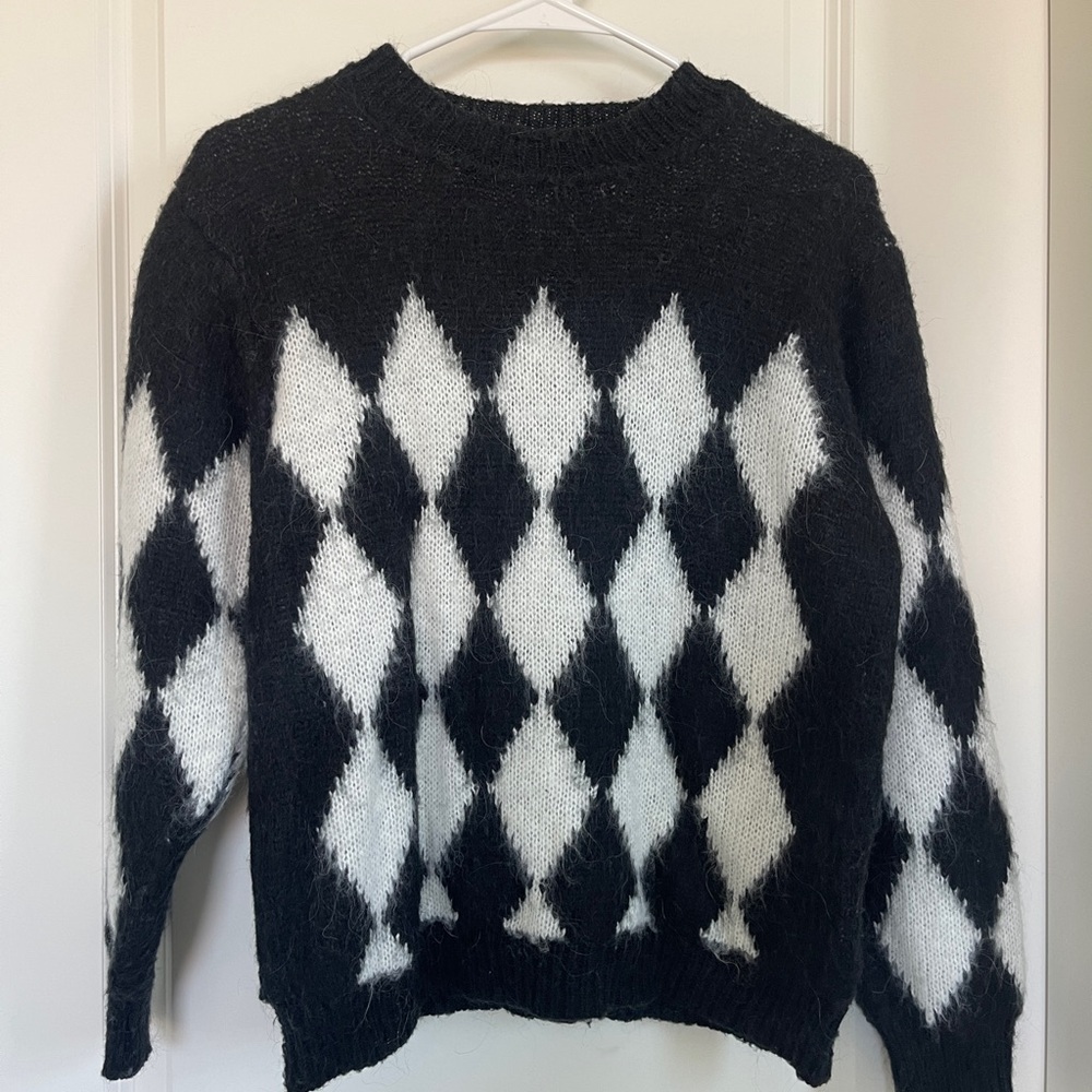 Chic Black And White Diamond Pattern Sweater - Gem